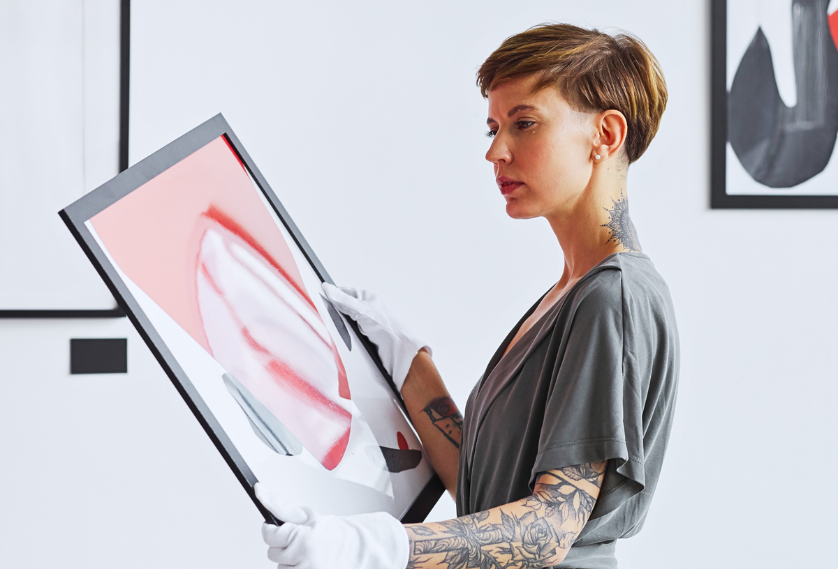 The Art of Gifting: Why Art Makes a Perfect Present – ART GODA